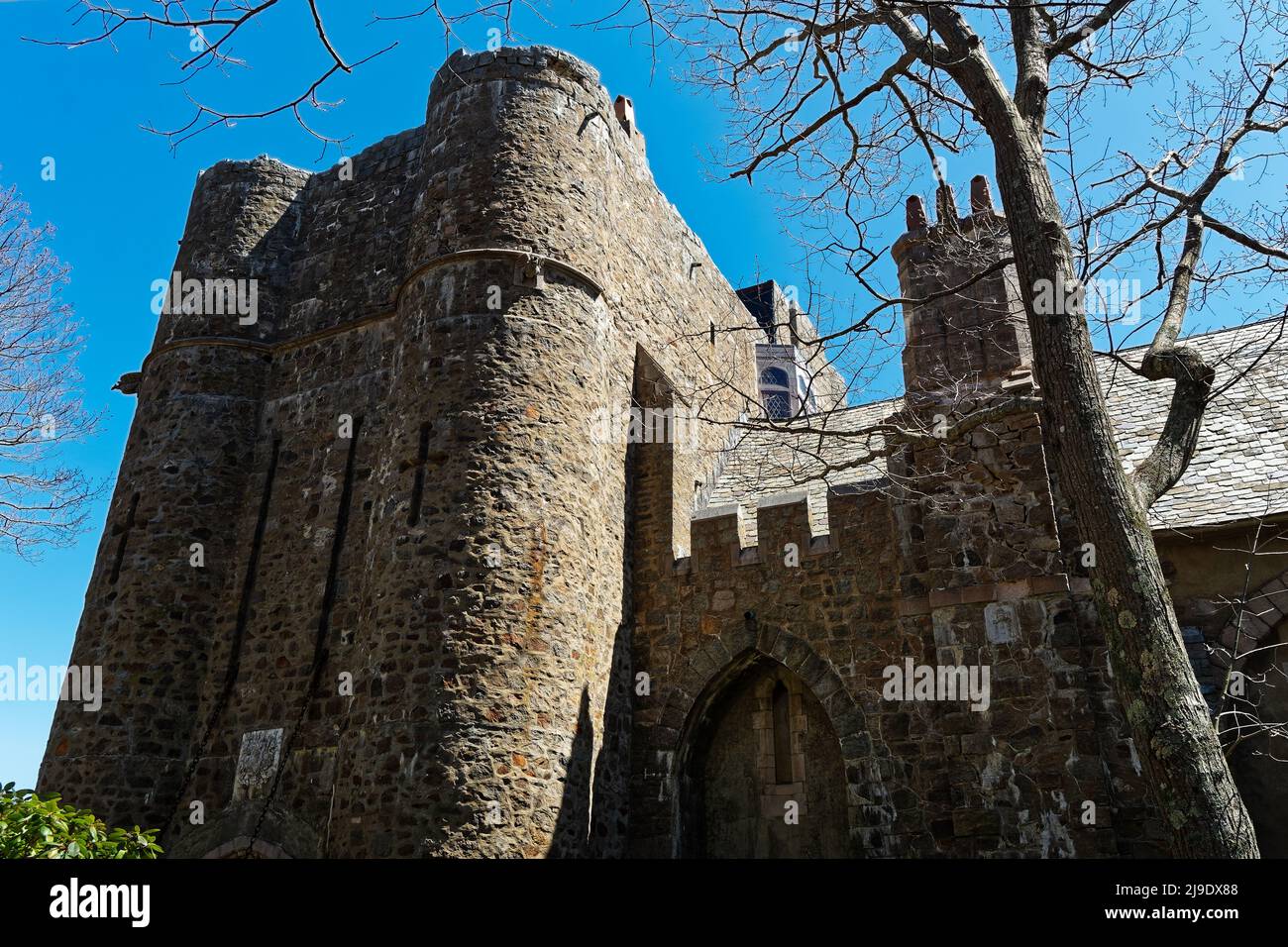 The main entry of the 1926 Medieval-style Hammond Castle built by John ...