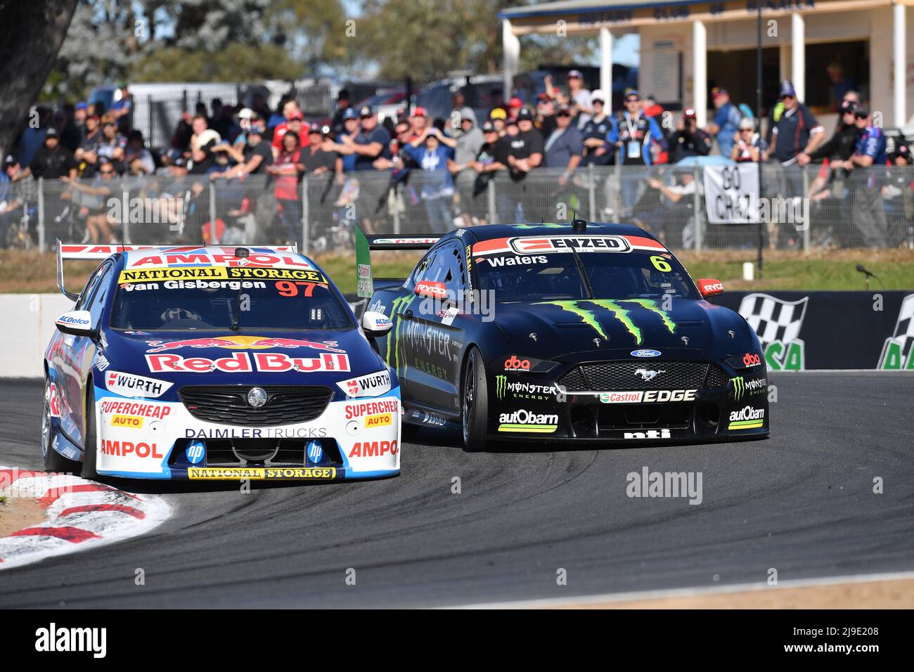 Winton Raceway Victoria. van Gisbergen takes the lead from Waters at ...