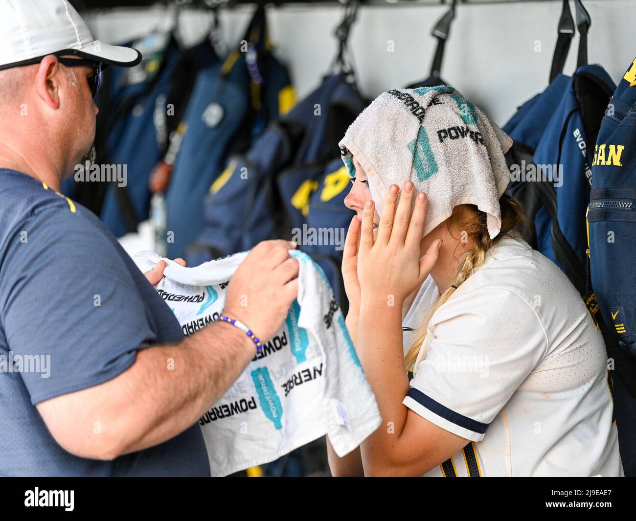 May 22, 2022: Michigan catcher Hannah Carson (20) attempts to stay cool ...