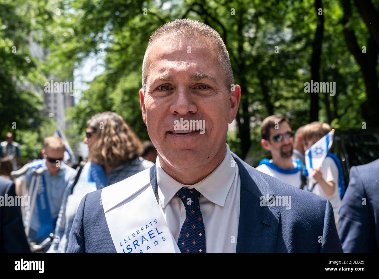 Israeli Ambassador to the United Nations Gilad Erdan marches at ...