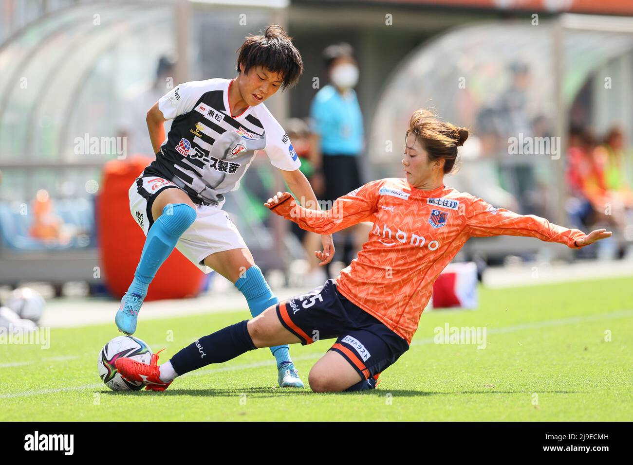 (L-R) Suzu Amano (Leonessa), Maho Murakami (Ventus), MAY 22, 2022 - Football / Soccer : 2021-22 ...