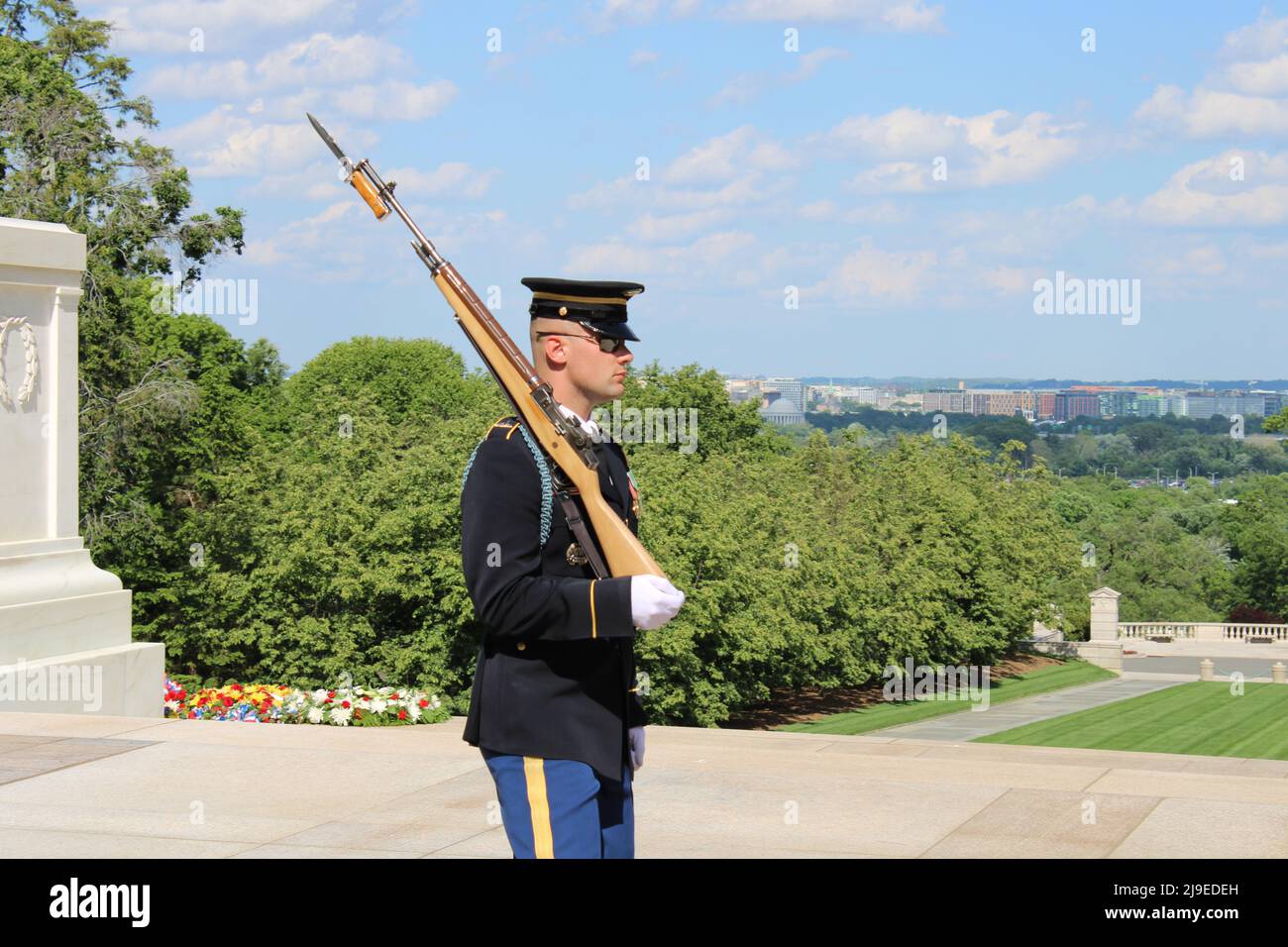Guard at Arlington National Cemetery Stock Photo - Alamy
