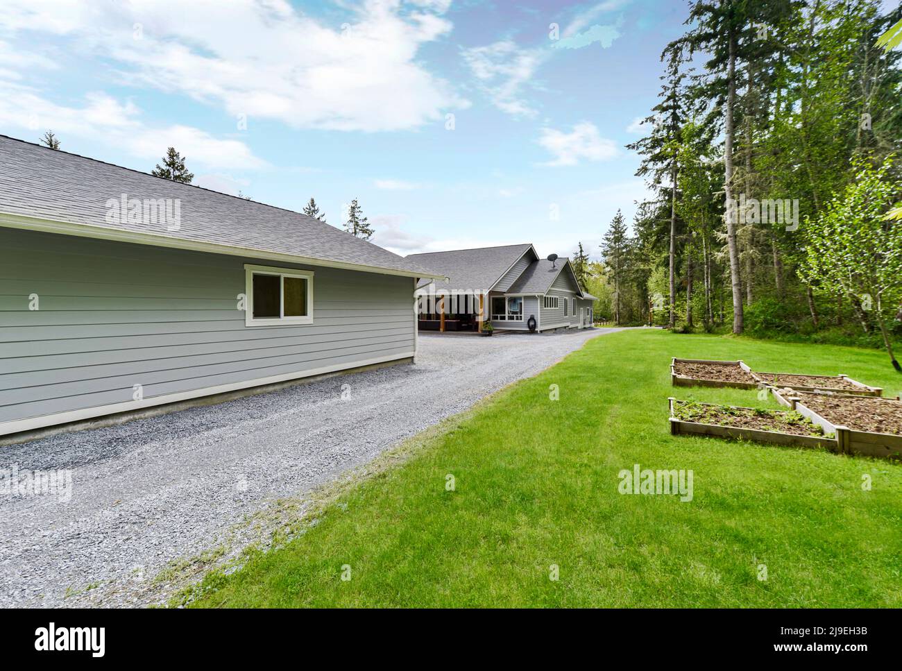 Modern residential back exterior Stock Photo - Alamy