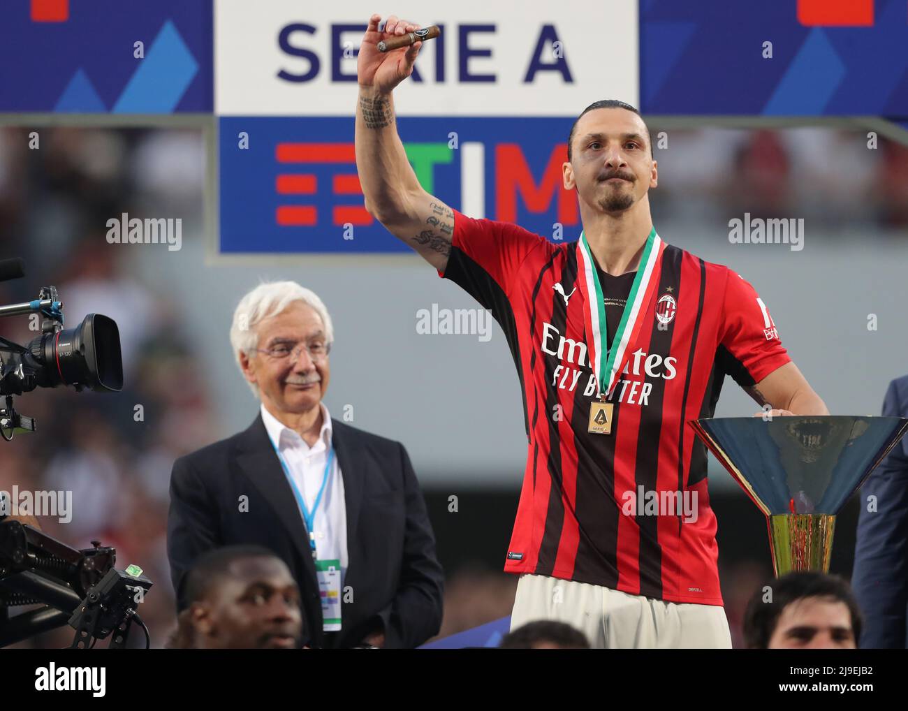 Ibrahimovic celebrates 2022 hi-res stock photography and images - Alamy