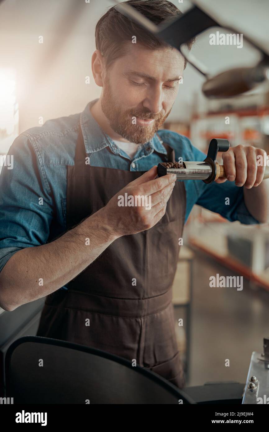 Barista coffee roaster hi-res stock photography and images - Alamy