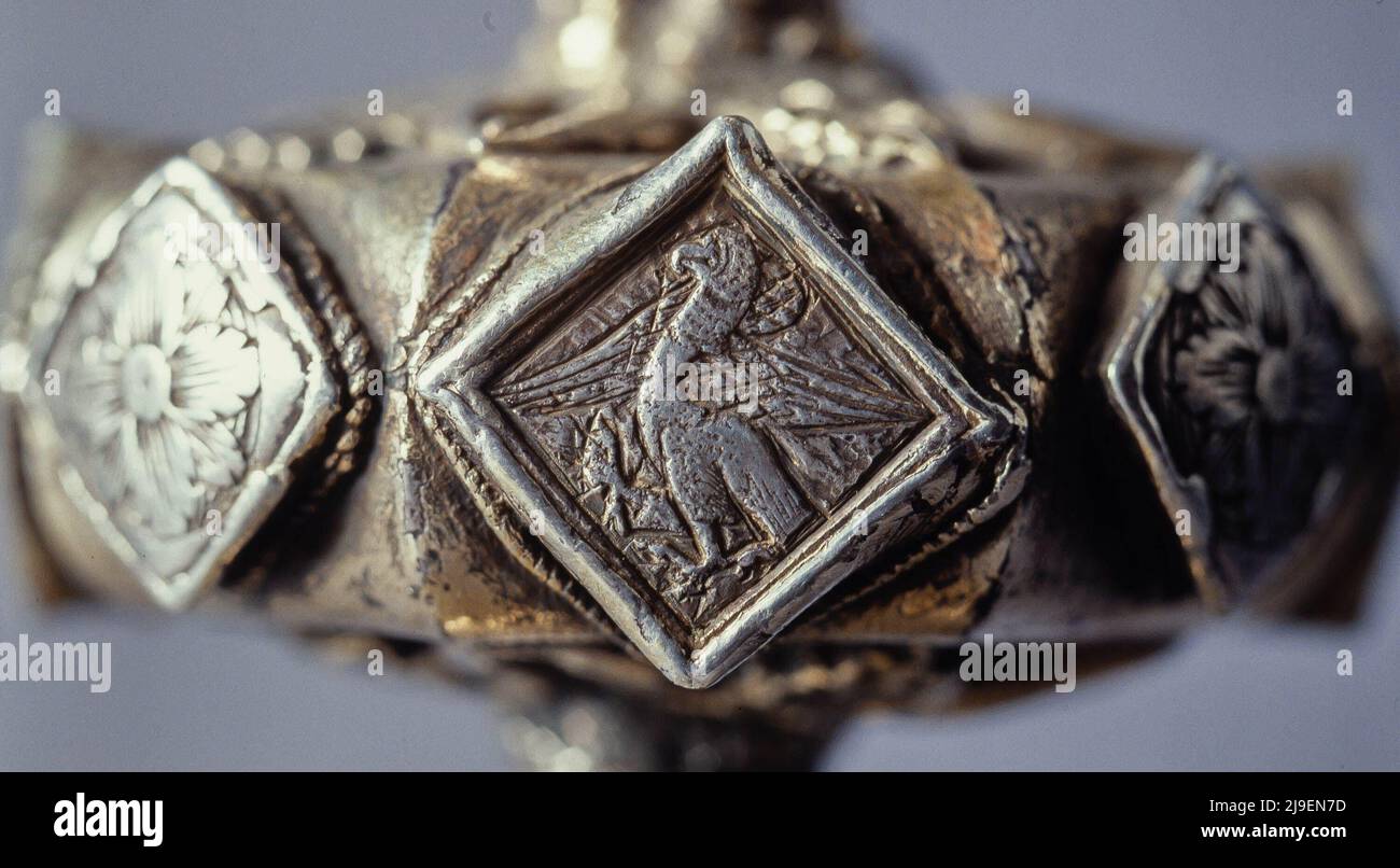 Pie de relicario, siglo XIV, Catedral de Tortosa Stock Photo - Alamy