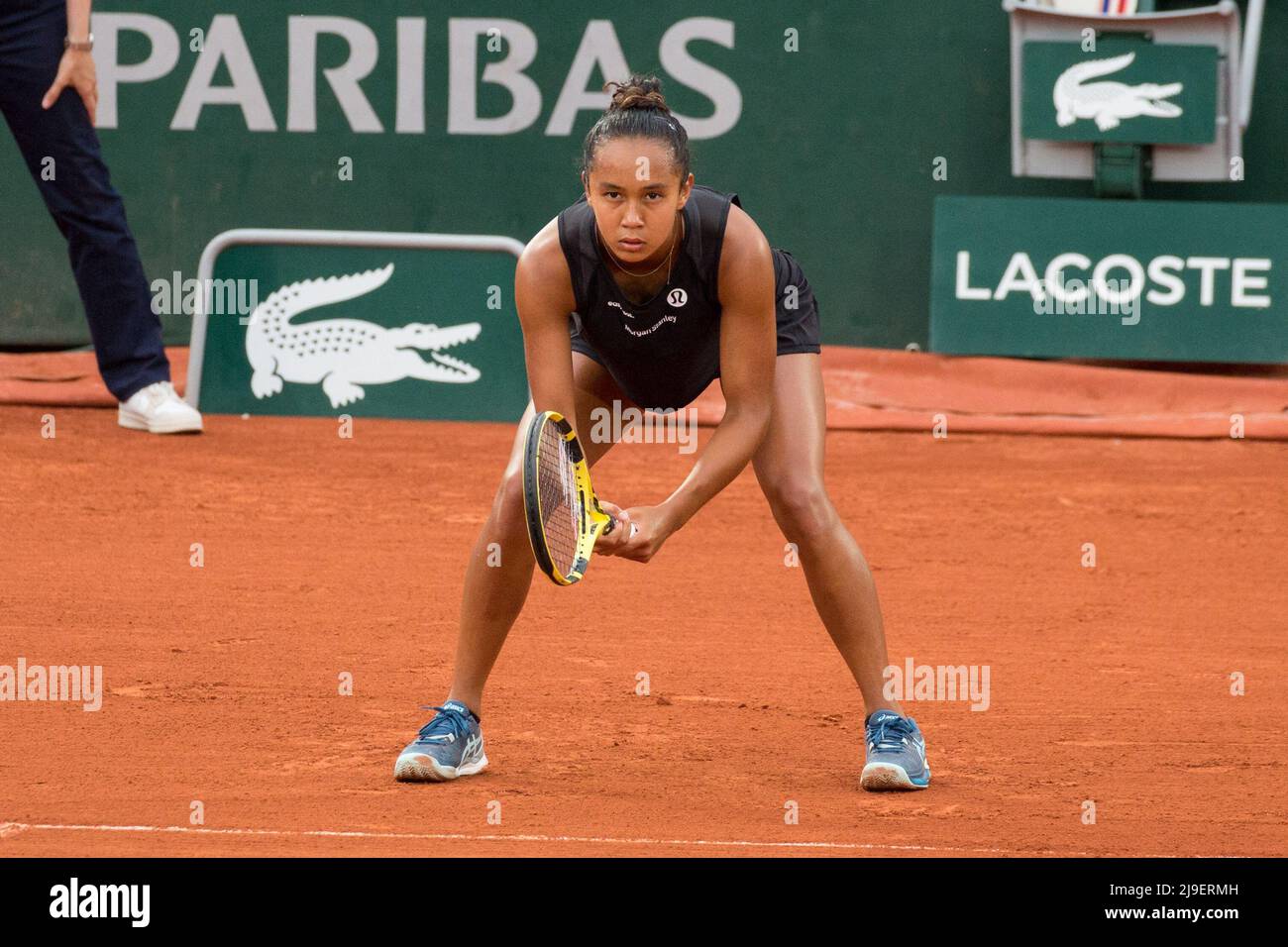 Leylah fernandez’ roland garros 2022 hi-res stock photography and ...