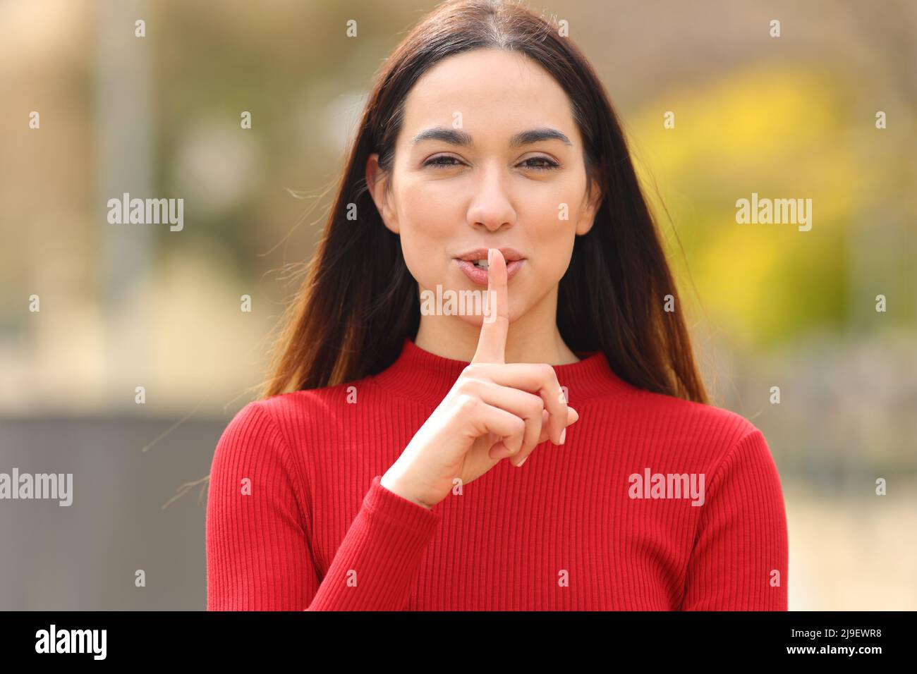 Lips talking hi-res stock photography and images - Alamy