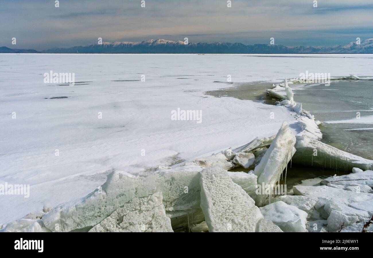 Hummocked ice breaks along lakeshore, winter, bear river migratory bird ...