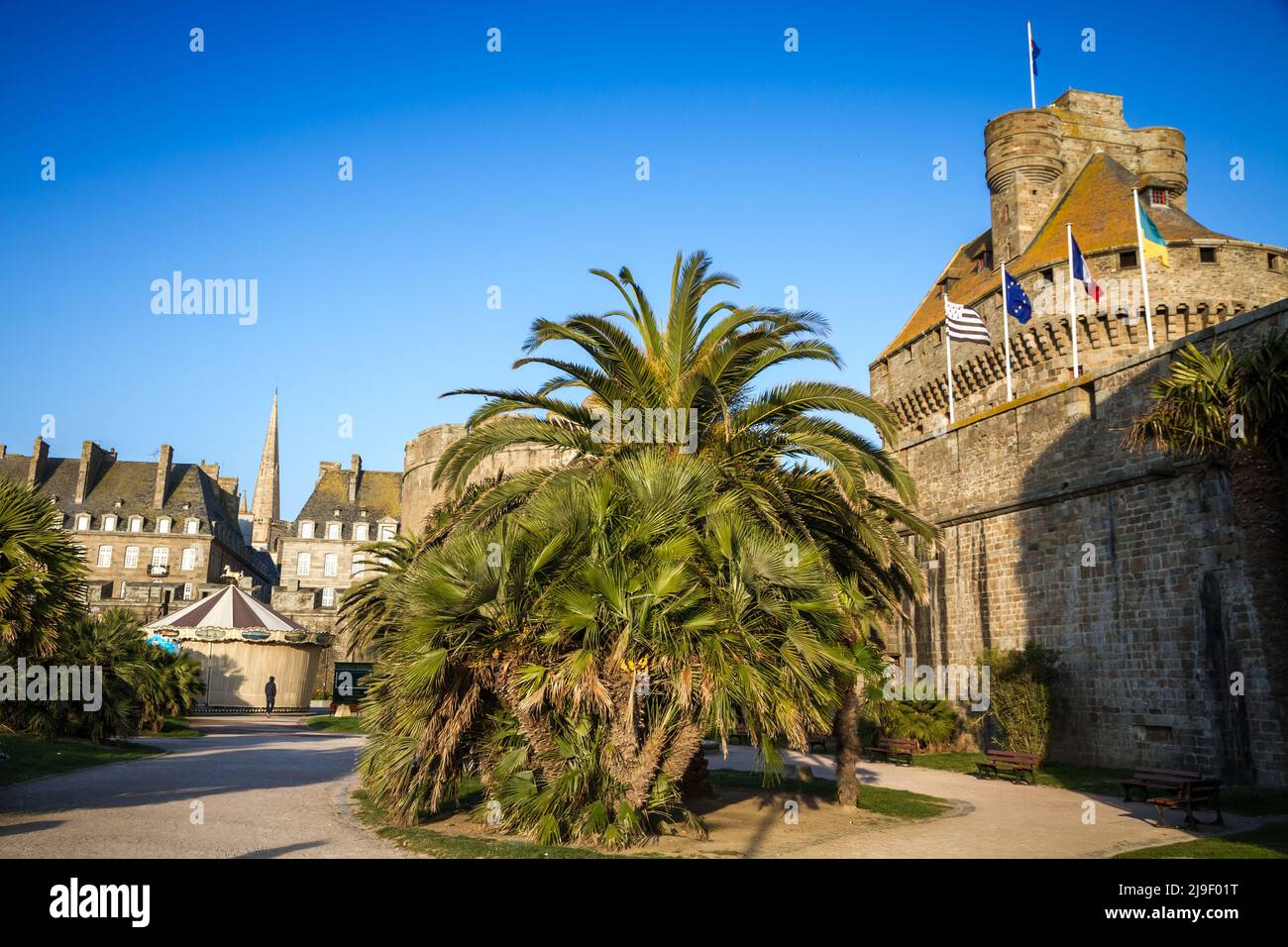 Saint-Malo city hall building in Brittany, France Stock Photo - Alamy