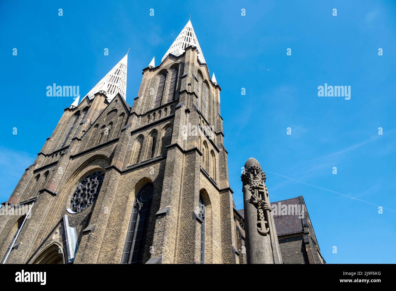 Deutschland, NRW, Solingen, römisch-katholische Pfarrkirche St. Clemens ...