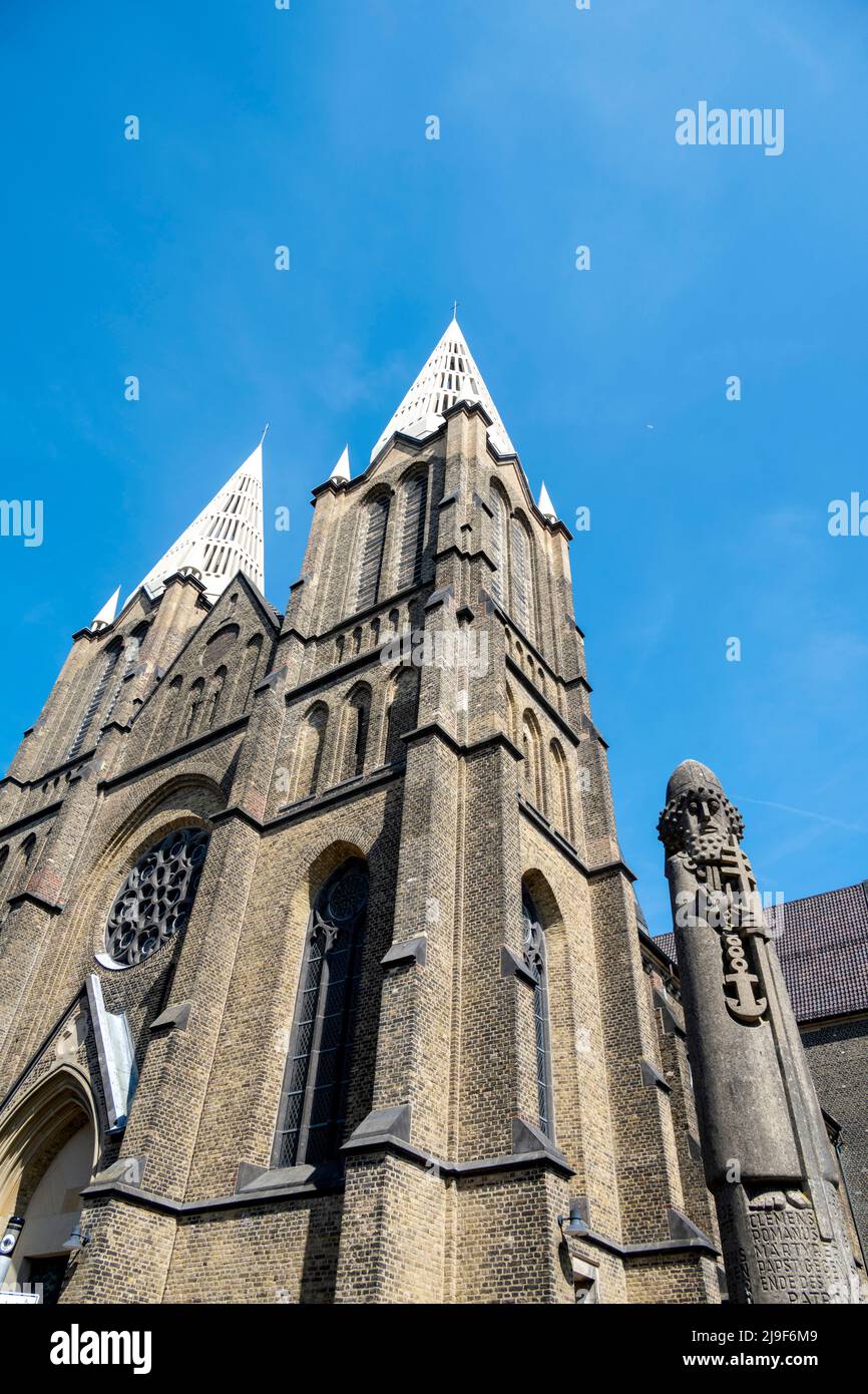 Deutschland, NRW, Solingen, römisch-katholische Pfarrkirche St. Clemens ...