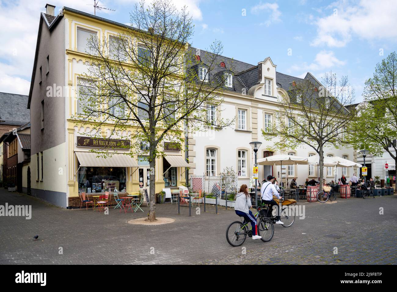 Deutschland, NRW, Erftstadt-Lechenich, Markt Stock Photo - Alamy