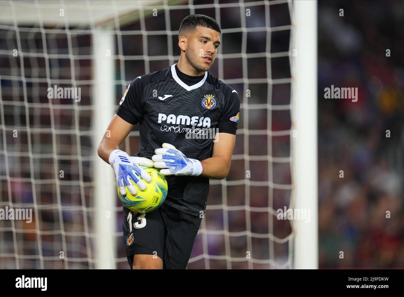 Geronimo Rulli of Villarreal CF during the La Liga match between FC ...