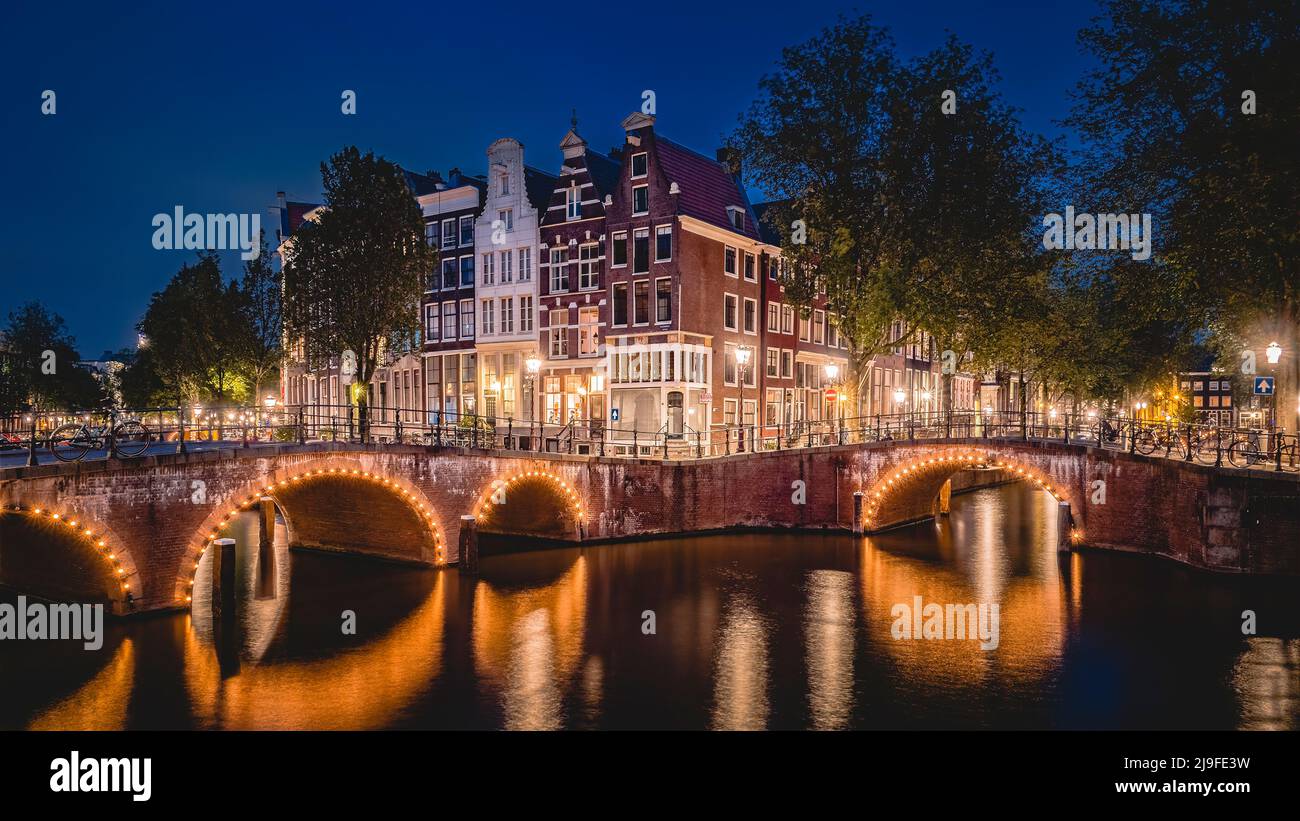 Amsterdam, Netherlands bridges and canals at twilight Stock Photo - Alamy