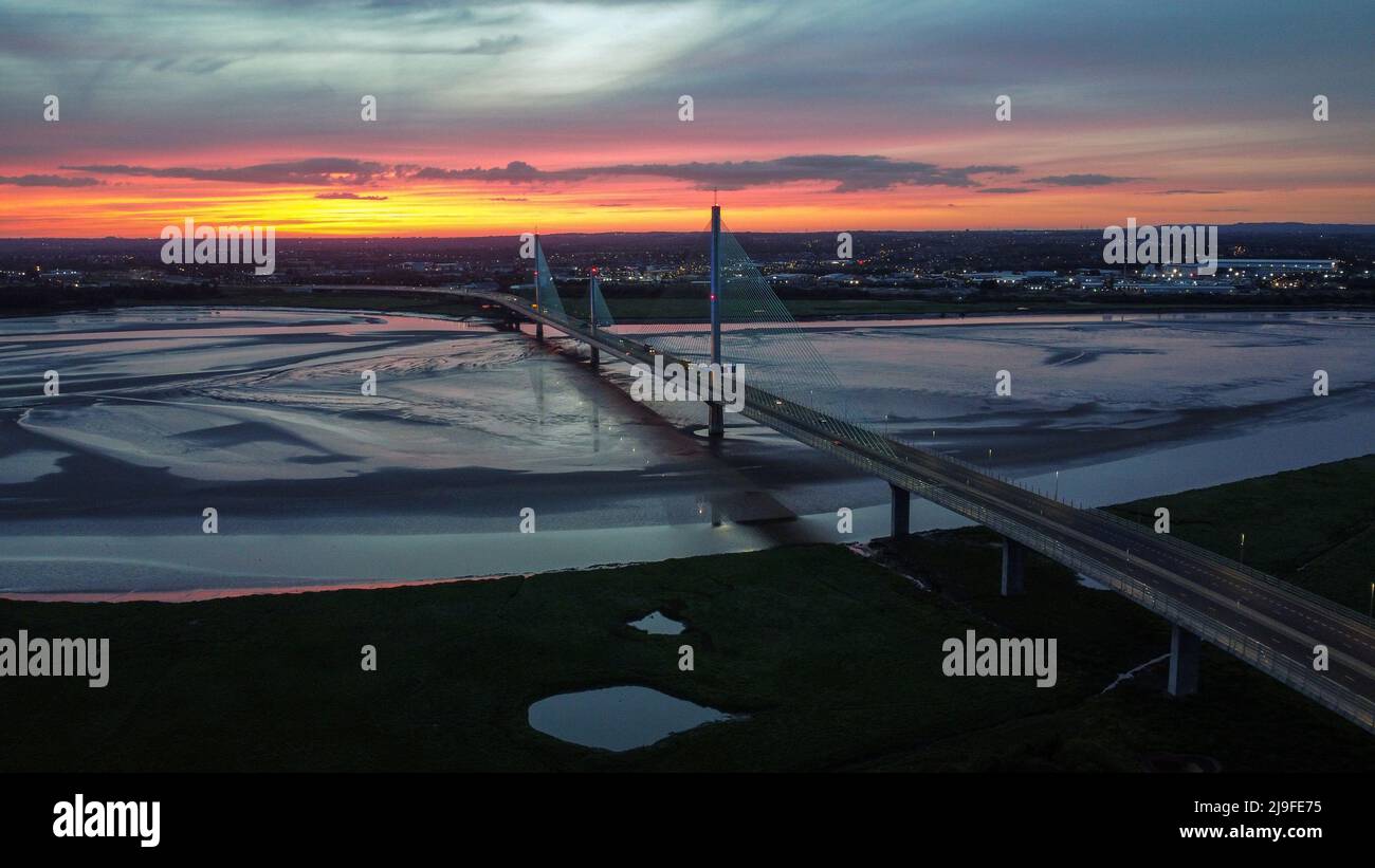 Gateway Bridge , Runcorn , Widnes 2022 Stock Photo - Alamy