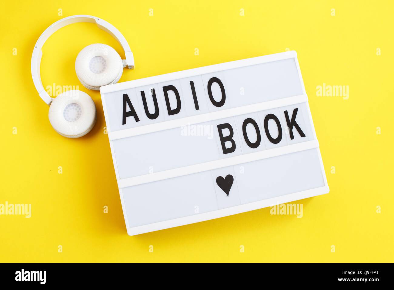 University stereo hi-res stock photography and images - Alamy