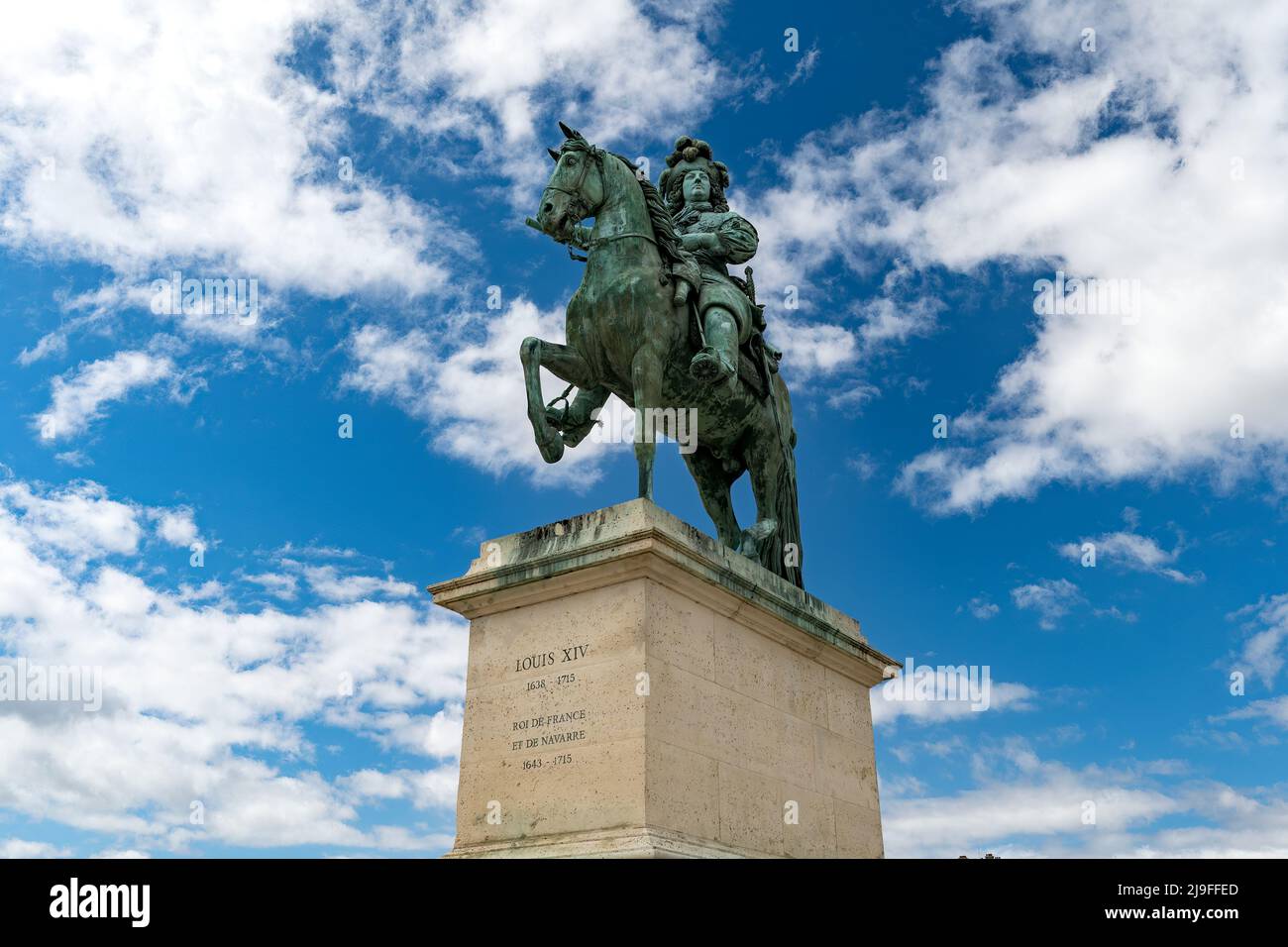 Louis xiv sun king symbol hi-res stock photography and images - Alamy