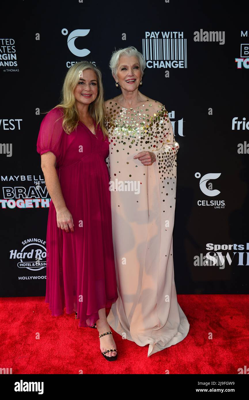 HOLLYWOOD, FLORIDA - MAY 21: MJ Day and Maye Musk at the Sports ...