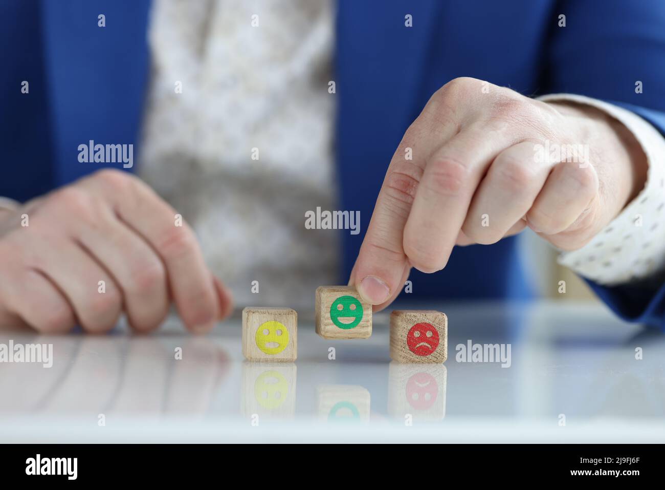 Positive product review icon hi-res stock photography and images - Alamy