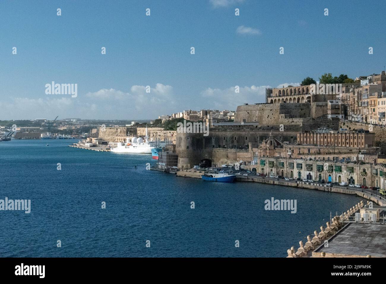 A research ship docks in the Grand Harbour of Valletta, Malta Stock ...