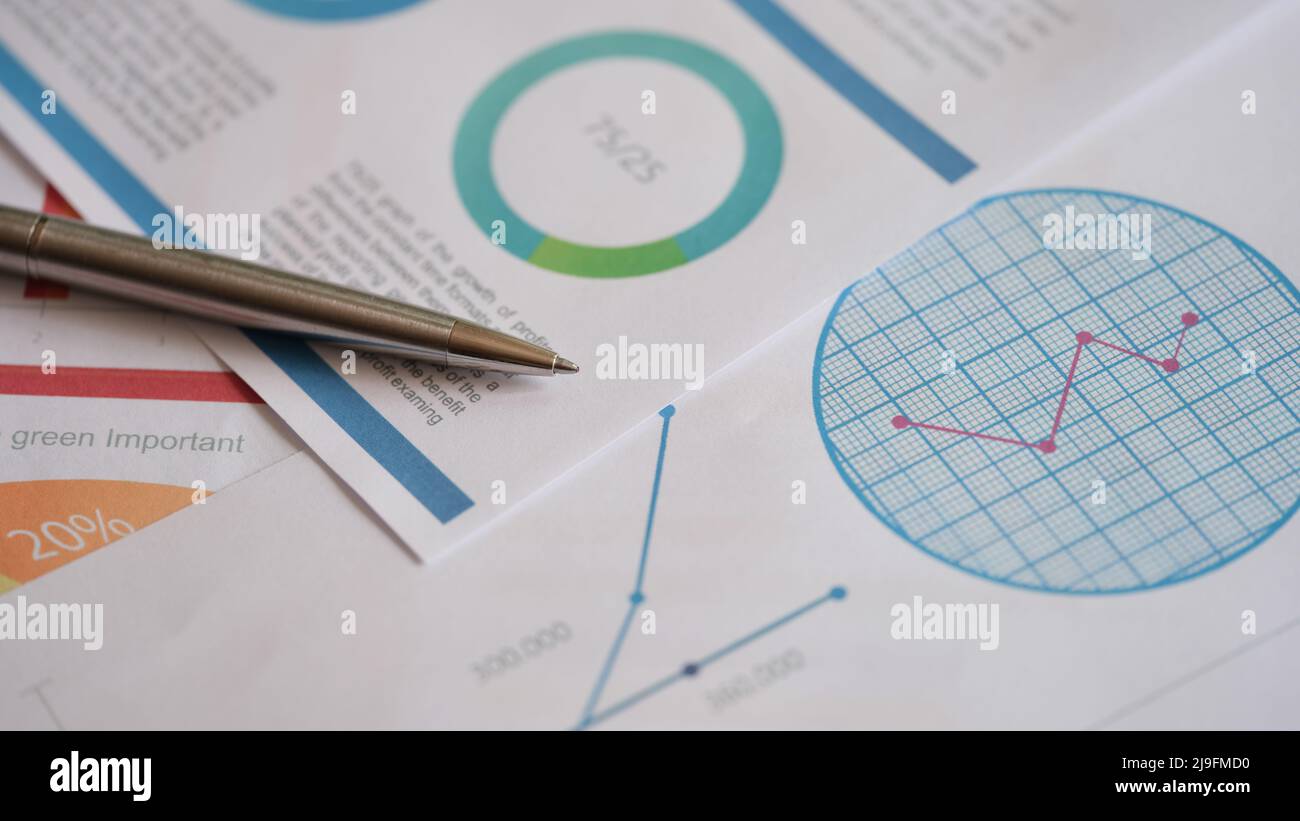 Business control charts hi-res stock photography and images - Alamy