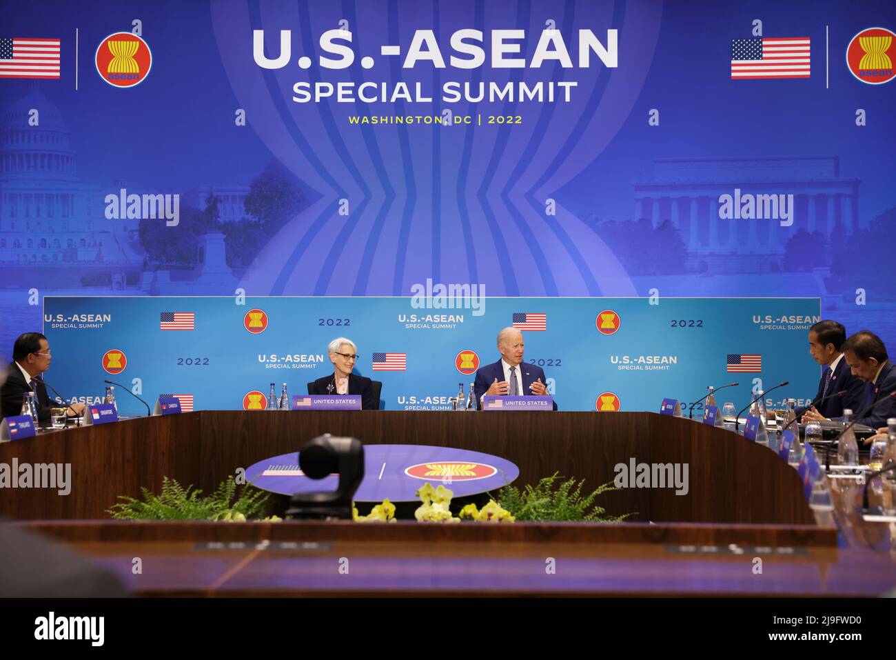 Washington, Vereinigte Staaten. 13th May, 2022. United States Deputy ...