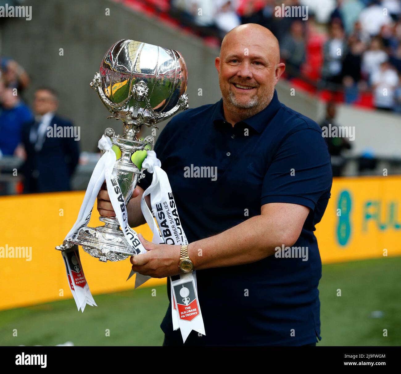 LONDON, ENGLAND - MAY 22: Andy Woodman manager of Bromley with FA ...