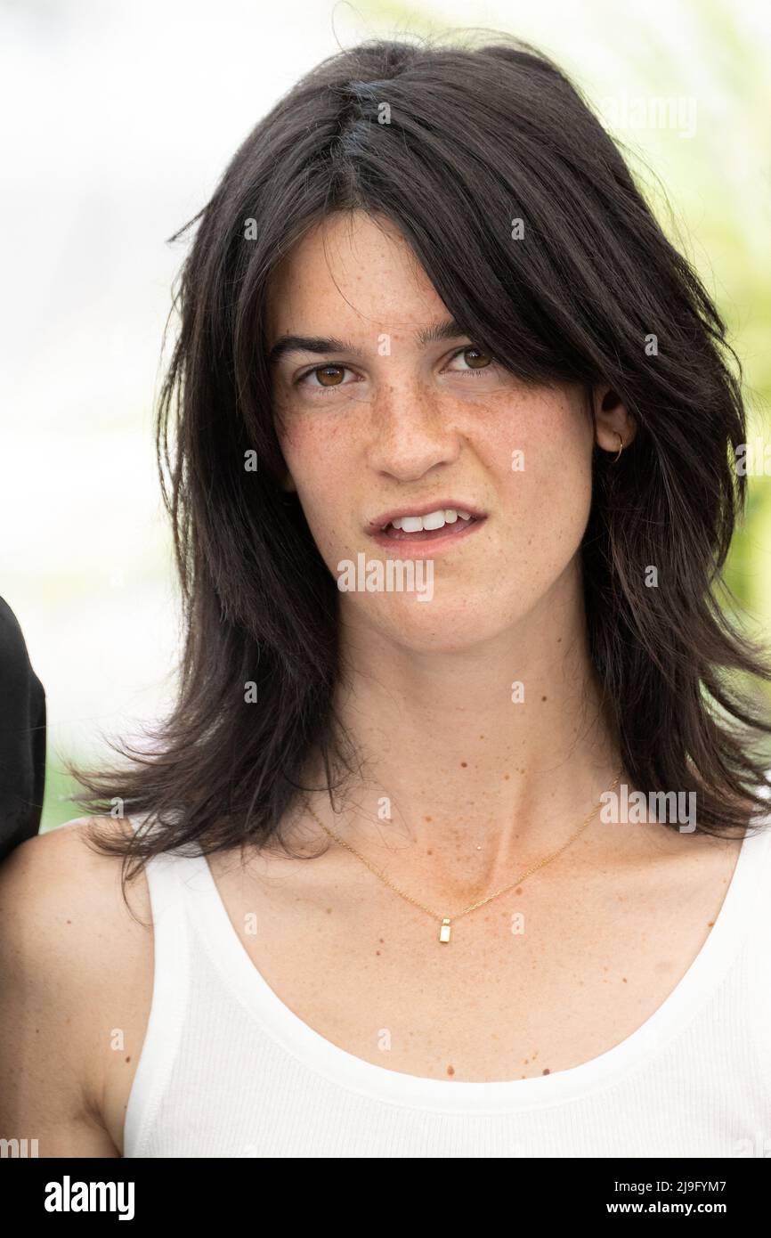 Cannes, France. 21st May, 2022. Suzanne Lindon attends the photocall ...