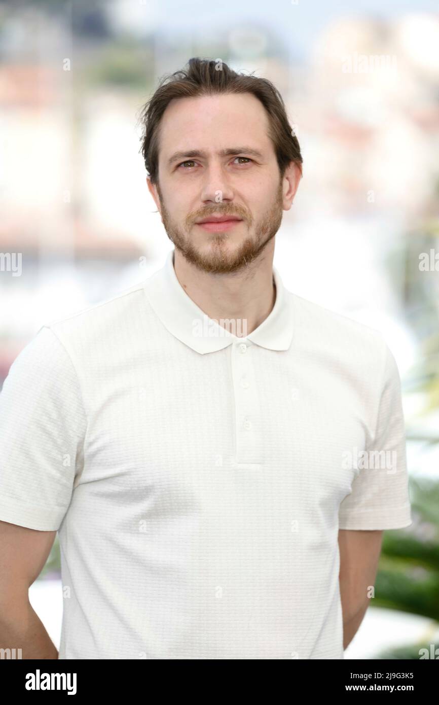 Cannes, Frankreich. 21st May, 2022. Bastien Bouillon poses at the ...