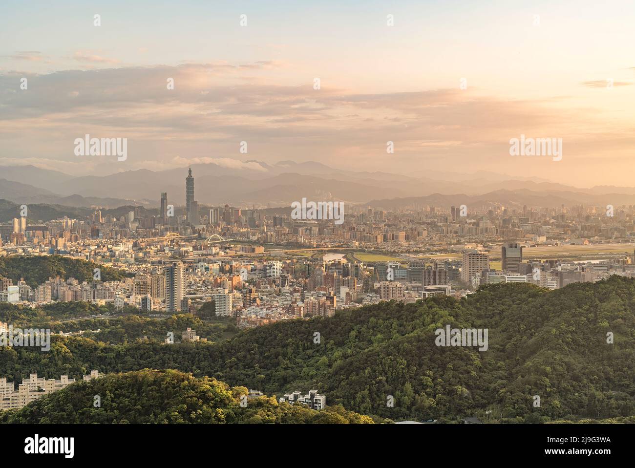 Taipei, Taiwan city skyline during the sunset Stock Photo - Alamy