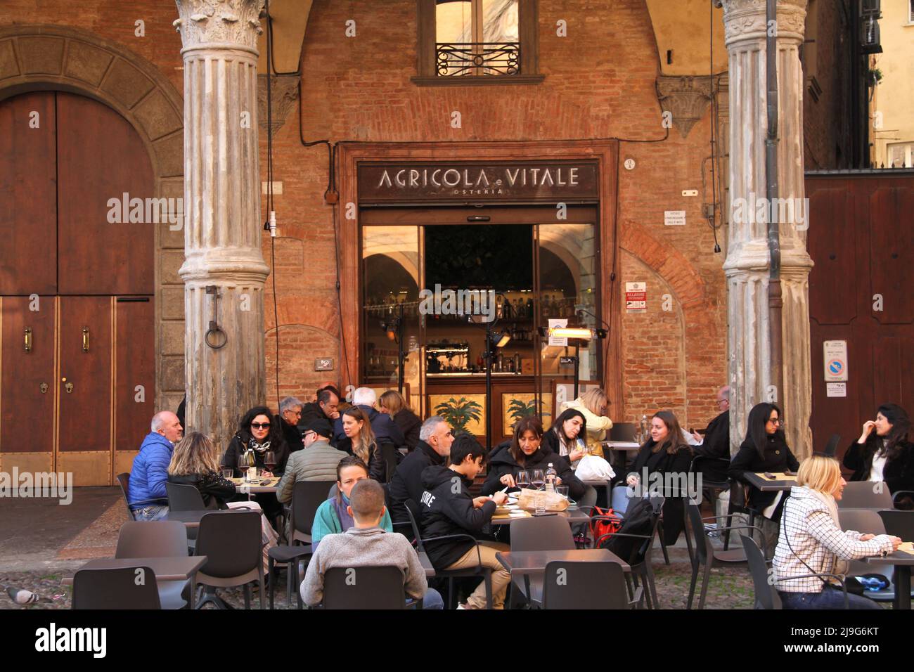 Cafe piazza bologna hi-res stock photography and images - Alamy