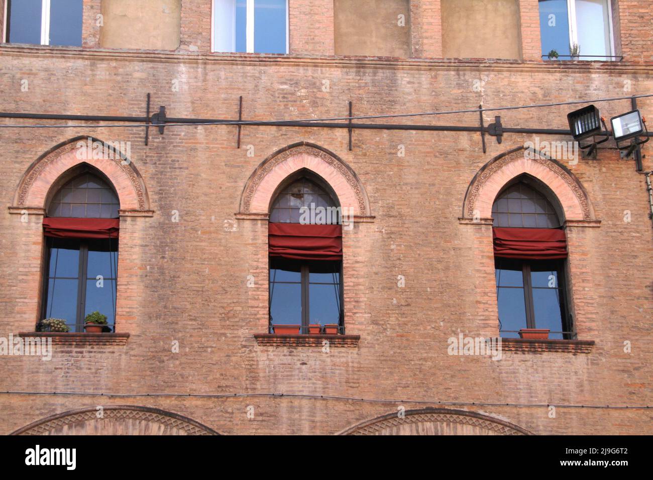 Lancet arch structure hi-res stock photography and images - Alamy