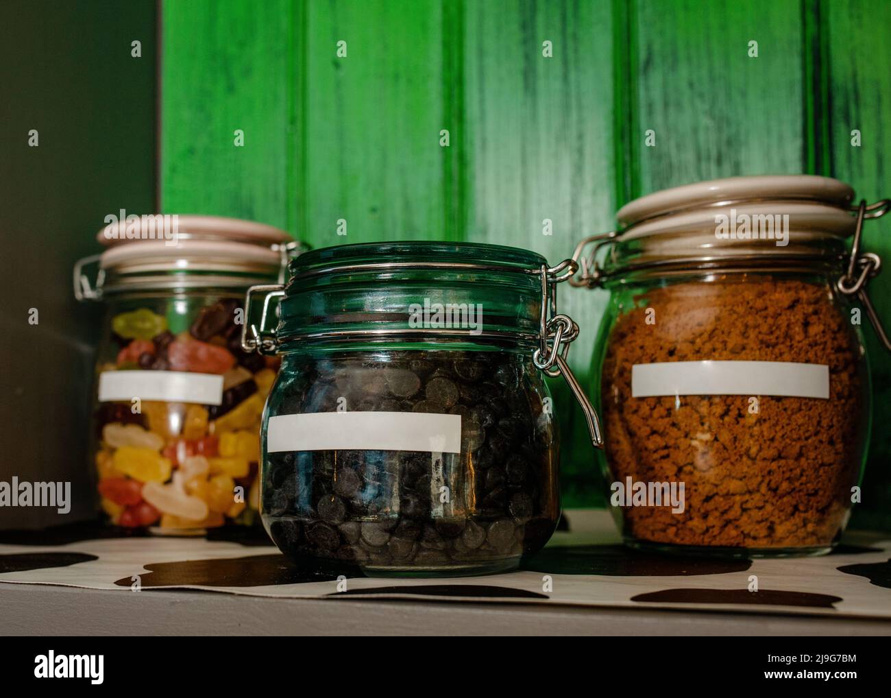 Jars of sweets hi-res stock photography and images - Alamy