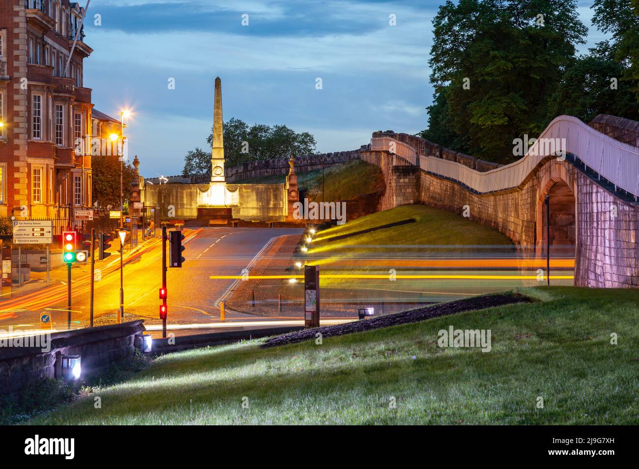 York city walls at night hi-res stock photography and images - Alamy
