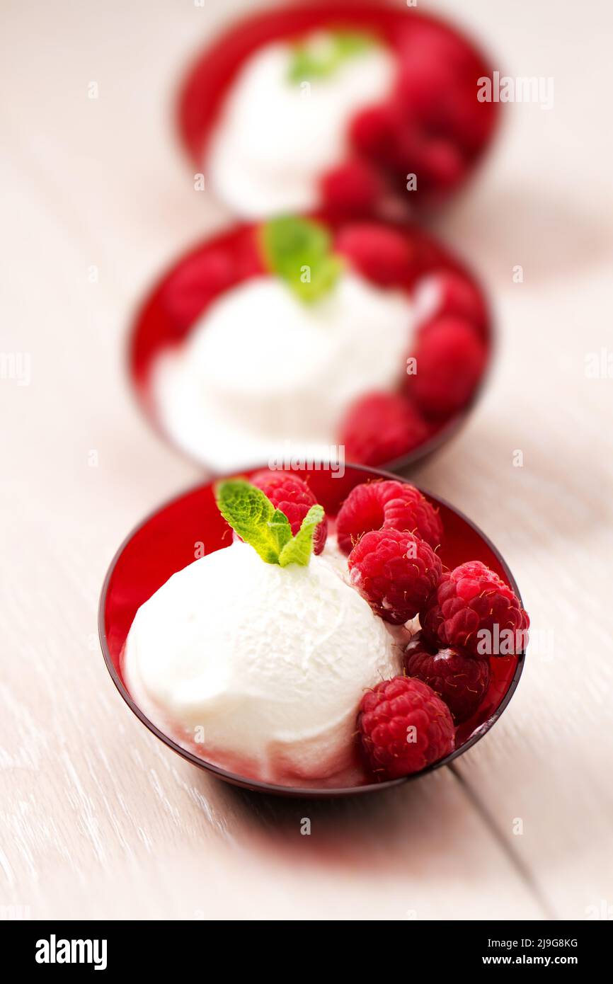 Quality ice cream hi-res stock photography and images - Alamy