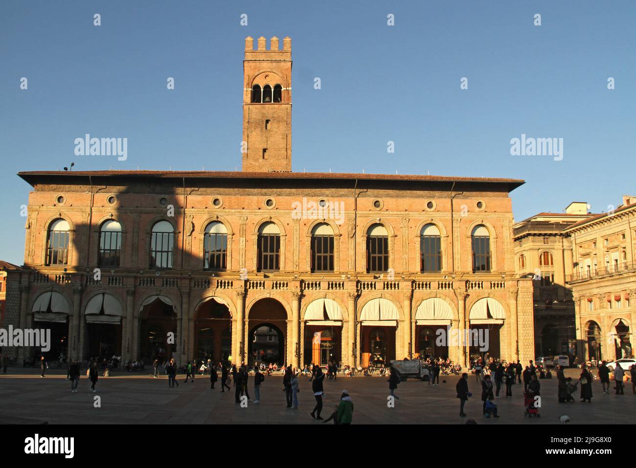 Palazzo del podesta medieval hi-res stock photography and images - Alamy