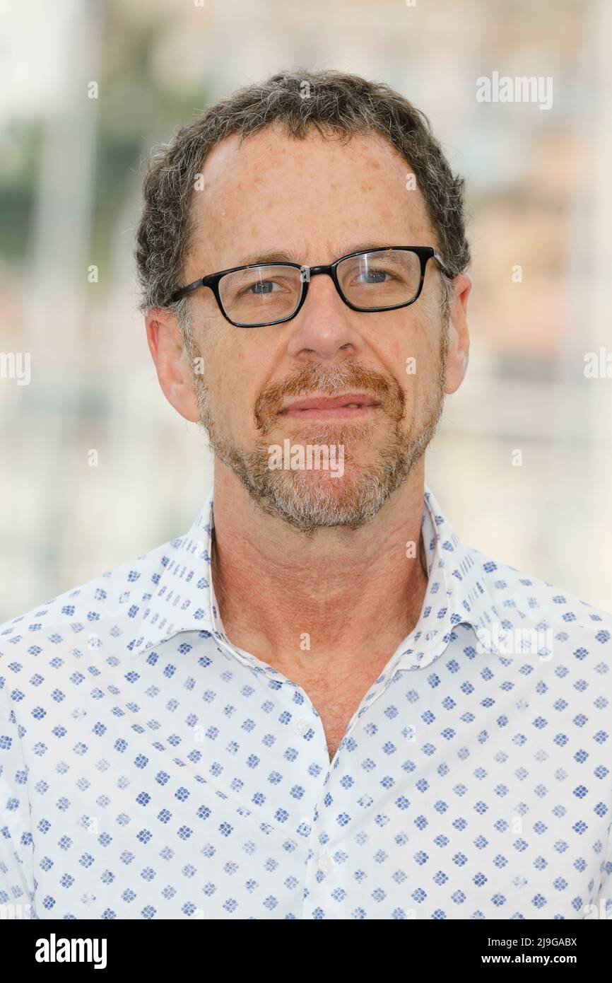 Cannes, Frankreich. 23rd May, 2022. Ethan Coen poses at the photocall ...