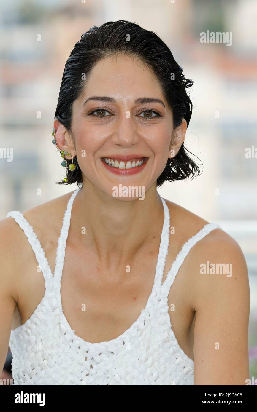 Cannes, Frankreich. 23rd May, 2022. Zar Amir Ebrahimi poses at the ...