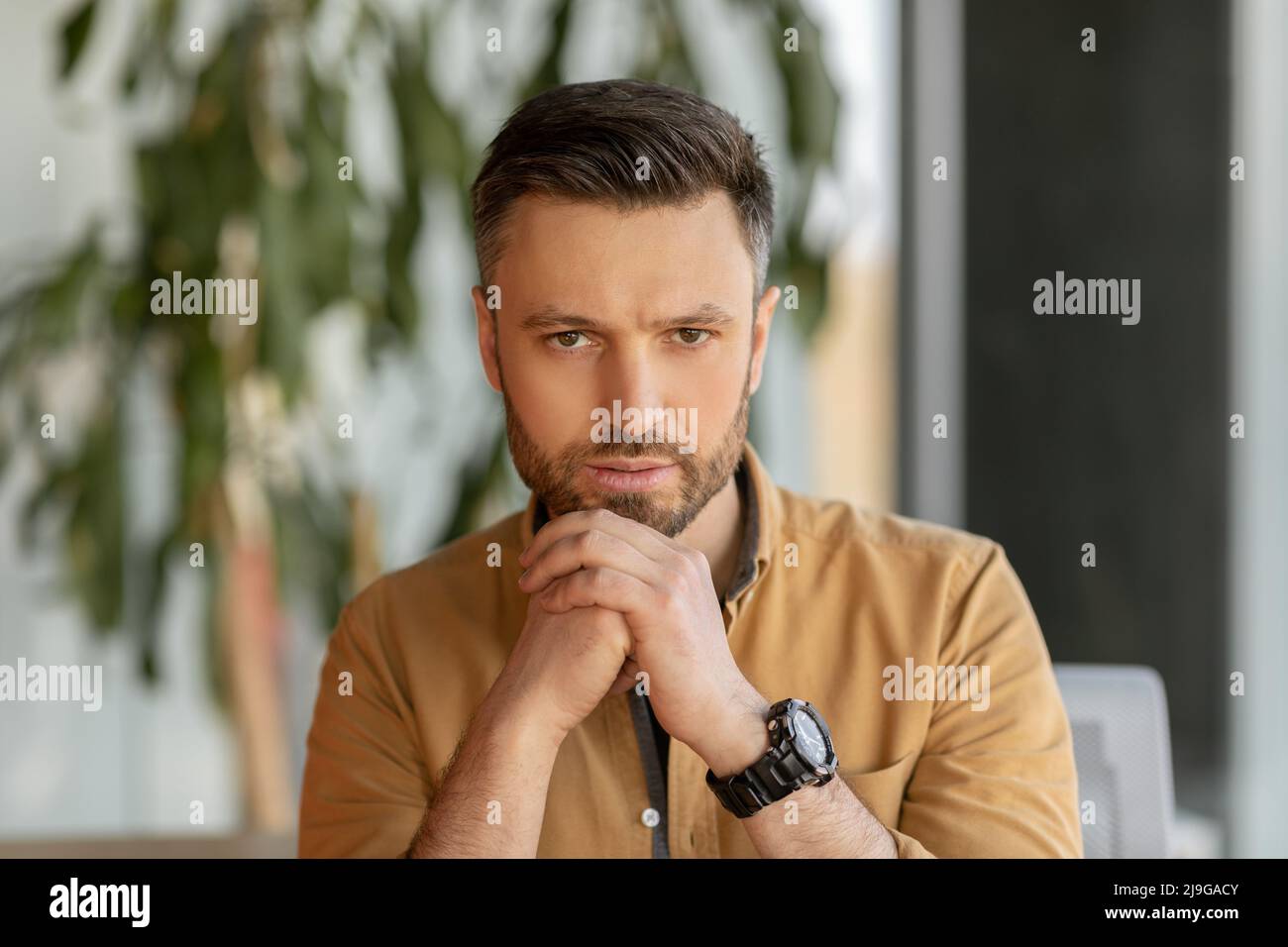 Office hiring hi-res stock photography and images - Alamy