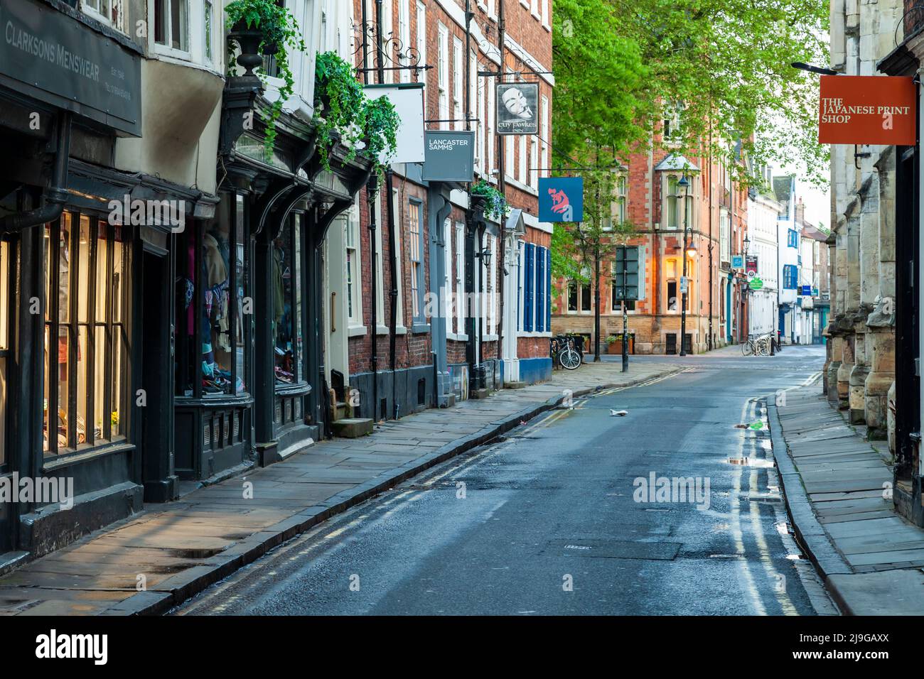Petergate hi-res stock photography and images - Alamy
