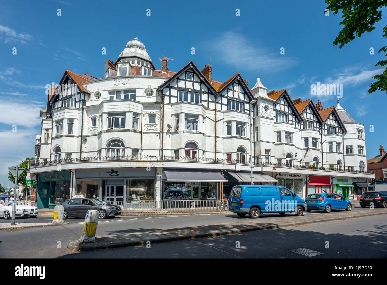 Worthing, May 17th 2022: The Broadway Building Stock Photo - Alamy