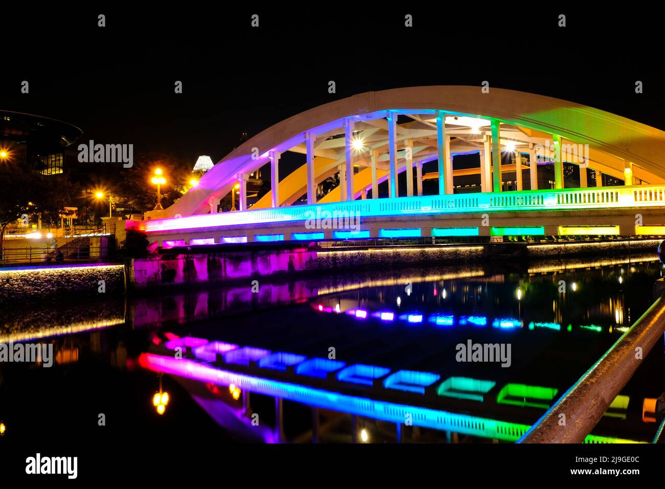 Rainbow bridge in singapore, Elgin bridge night view that displays ...