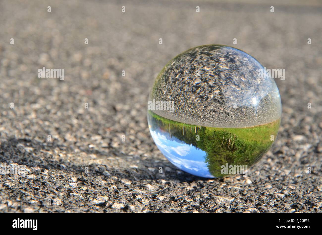 Glass ball photography hi-res stock photography and images - Alamy