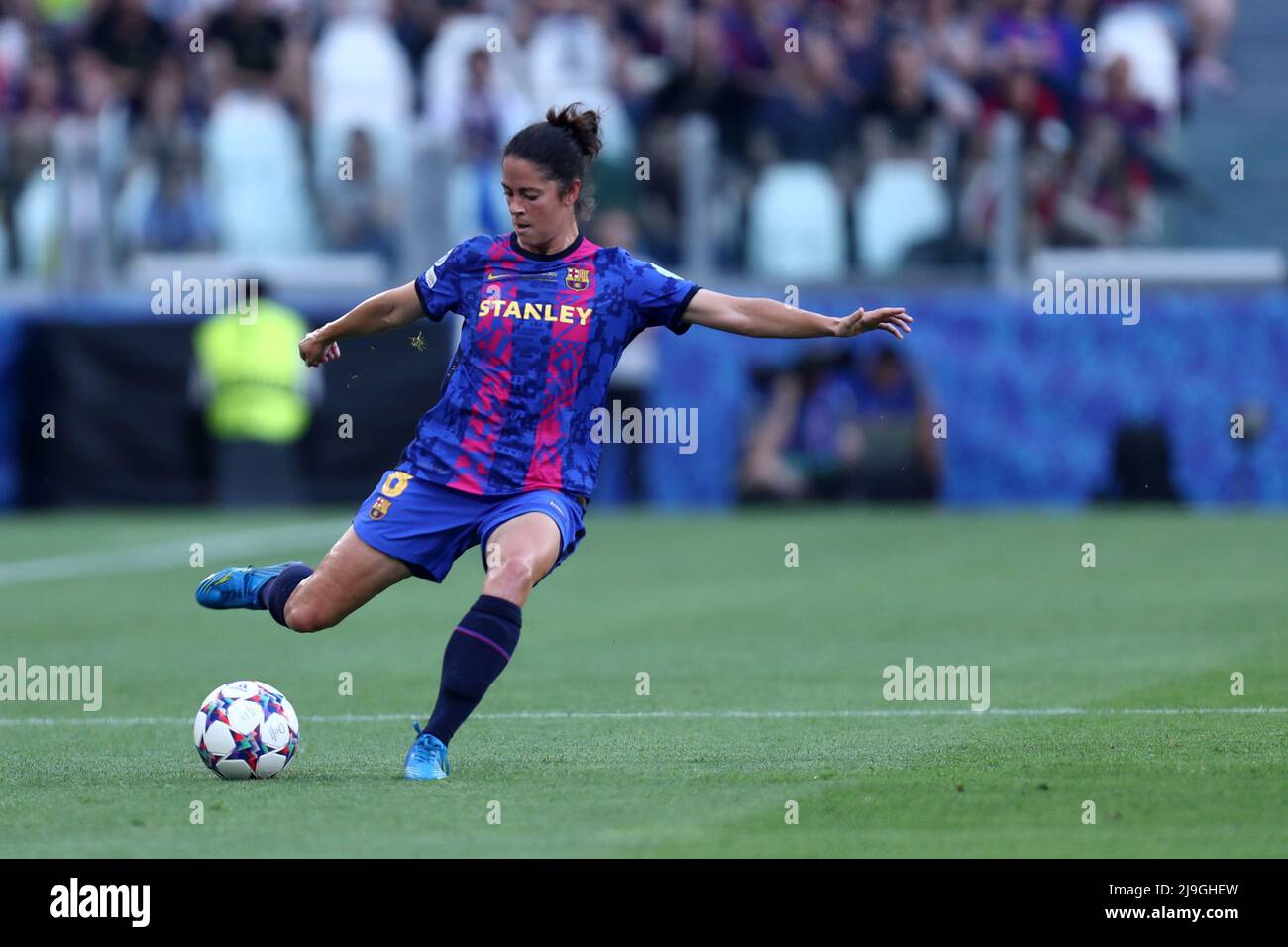 Marta Torrejon of Fc Barcelona controls the ball during the UEFA Women ...