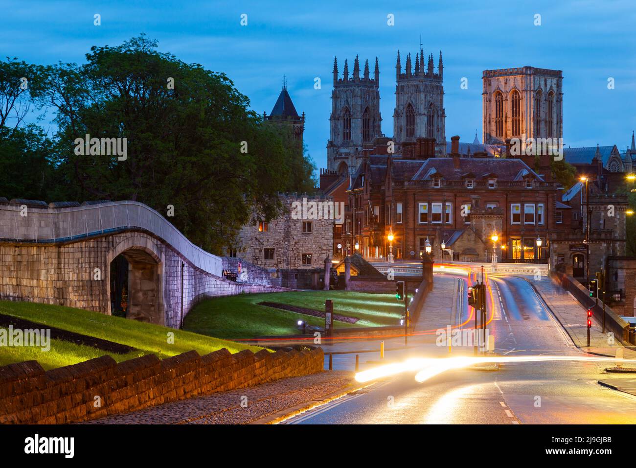 York city walls at night hi-res stock photography and images - Alamy