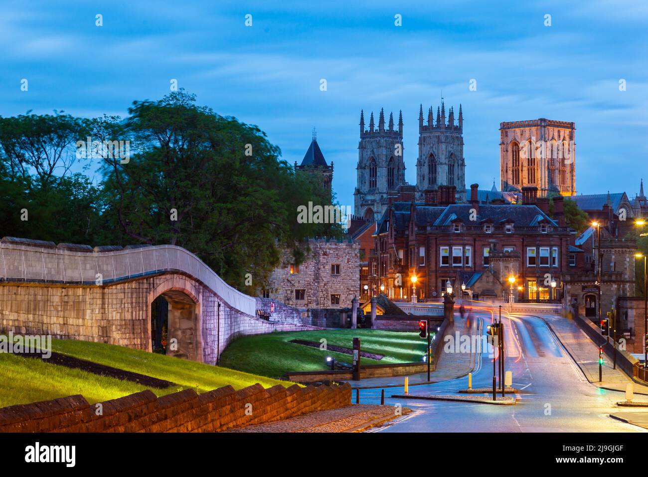 York city walls at night hi-res stock photography and images - Alamy