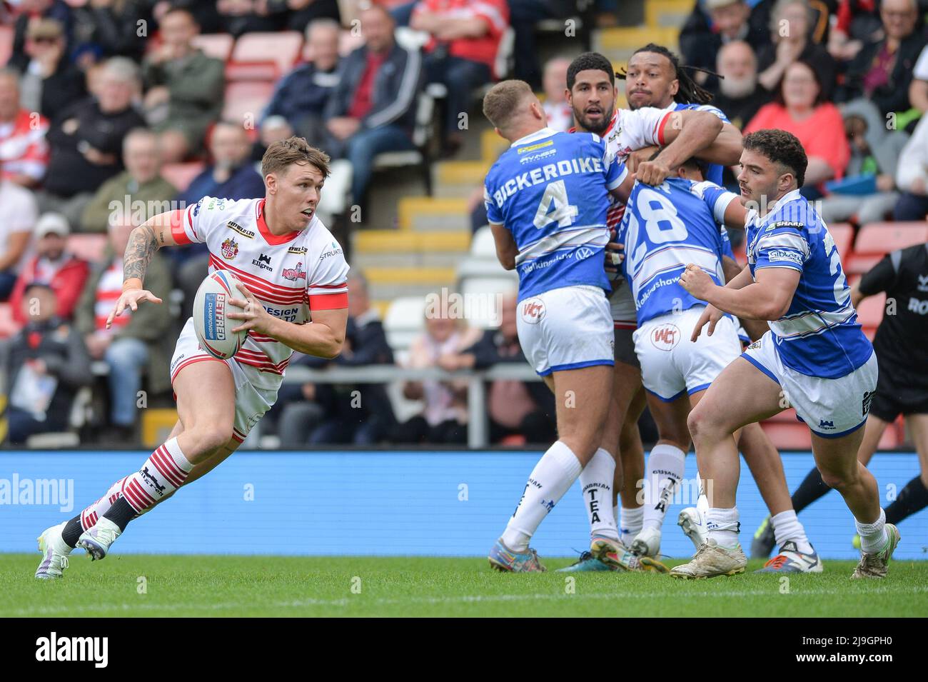 Leigh, England - 22nd May 2022 - Keanan Brand of Leigh Centurions makes ...