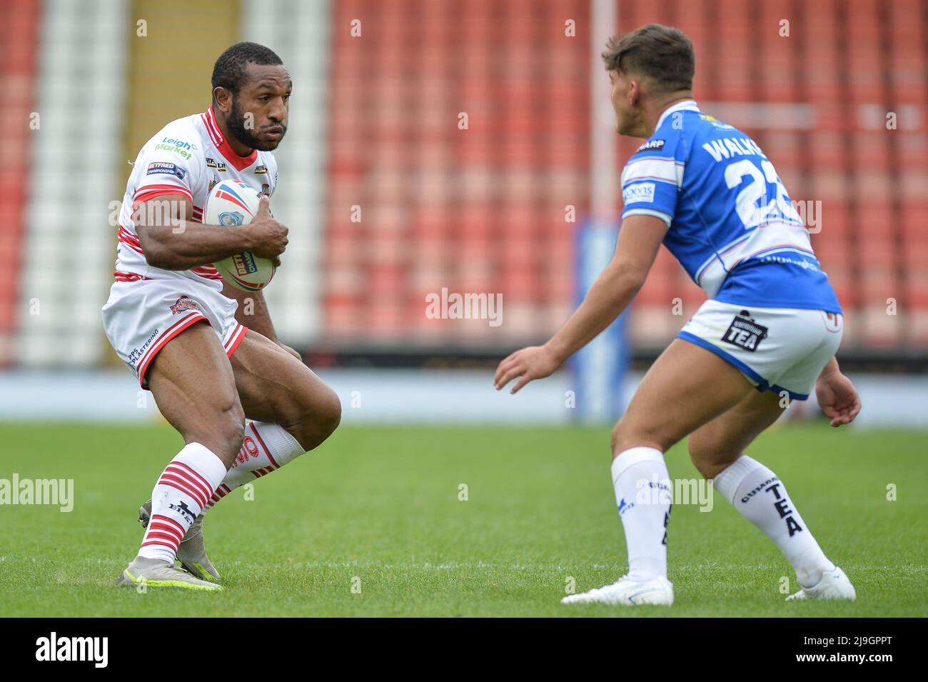 Leigh, England - 22nd May 2022 - Edwin Ipape of Leigh Centurions makes ...