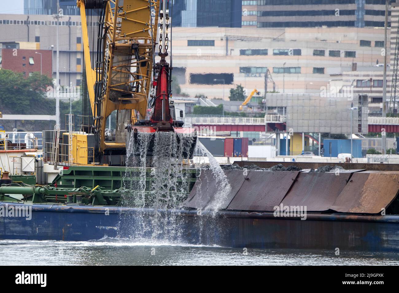 Dredge crane hi-res stock photography and images - Alamy